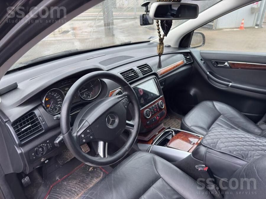 Melns Mercedes-Benz R 320 2007 Rēzekne, ar dzinēja tilpumu 3.00 L un nobraukumu 300 tūkst. km par 3550 €, foto 7 vietnē AUTOMOTO.COM.LV