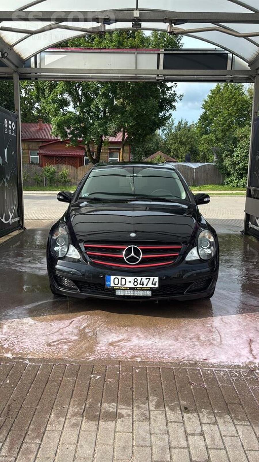 Melns Mercedes-Benz R 320 2007 Rēzekne, ar dzinēja tilpumu 3.00 L un nobraukumu 300 tūkst. km par 3550 €, foto 9 vietnē AUTOMOTO.COM.LV