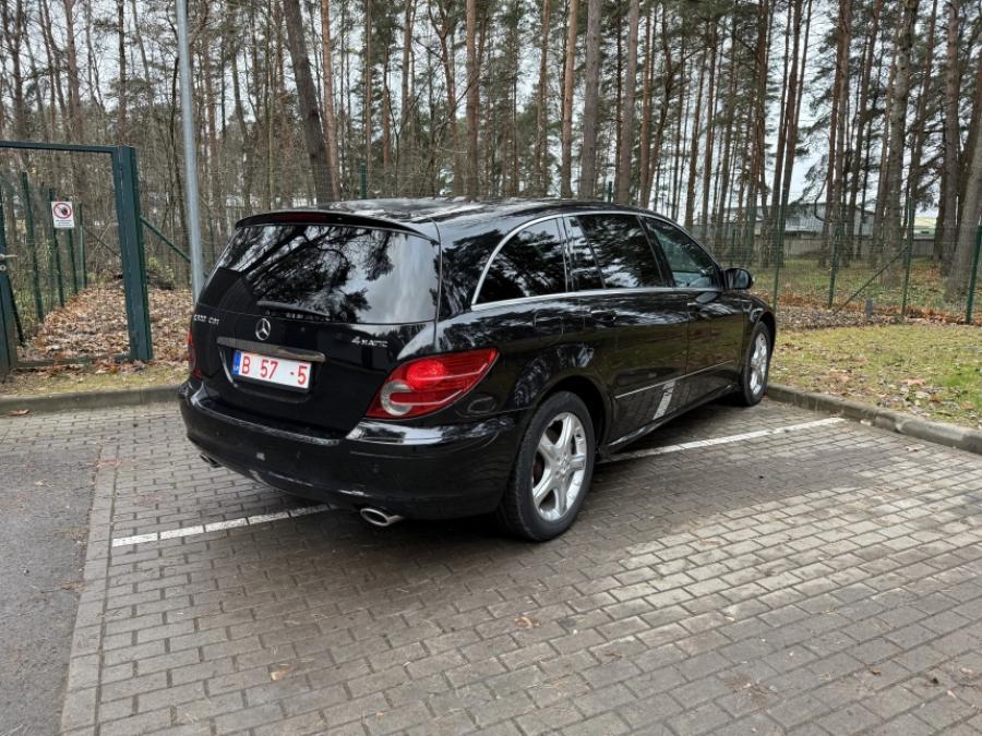 Melns Mercedes-Benz R 320 2007 Rīga, ar dzinēja tilpumu 3.00 L un nobraukumu 246 tūkst. km par 5200 €, foto 5 vietnē AUTOMOTO.COM.LV