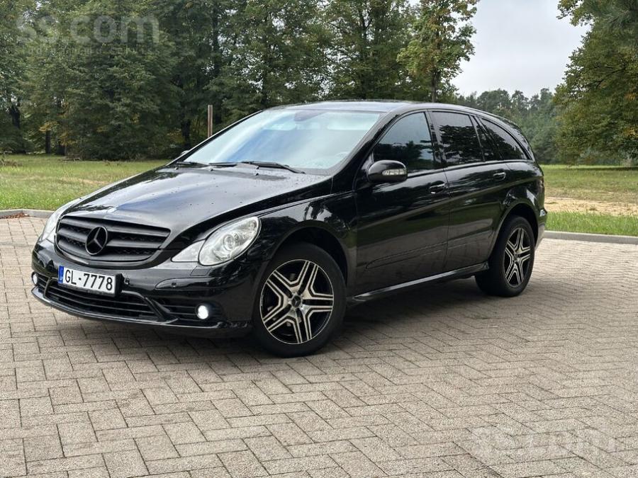 Black Mercedes-Benz R 320 2007 in Riga, with an engine capacity of 3.00 L and mileage of 303 thousand km for 4150 €, photo 3 on AUTOMOTO.COM.LV