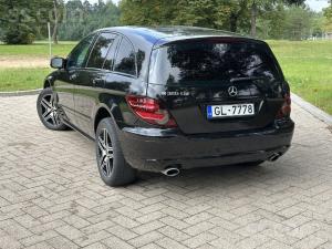 Black Mercedes-Benz R 320 2007 in Riga, with an engine capacity of 3.00 L and mileage of 303 thousand km for 4150 €, photo 5 on AUTOMOTO.COM.LV