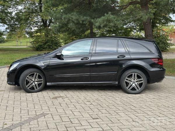 Black Mercedes-Benz R 320 2007 in Riga, with an engine capacity of 3.00 L and mileage of 303 thousand km for 4100 €, photo 8 on AUTOMOTO.COM.LV