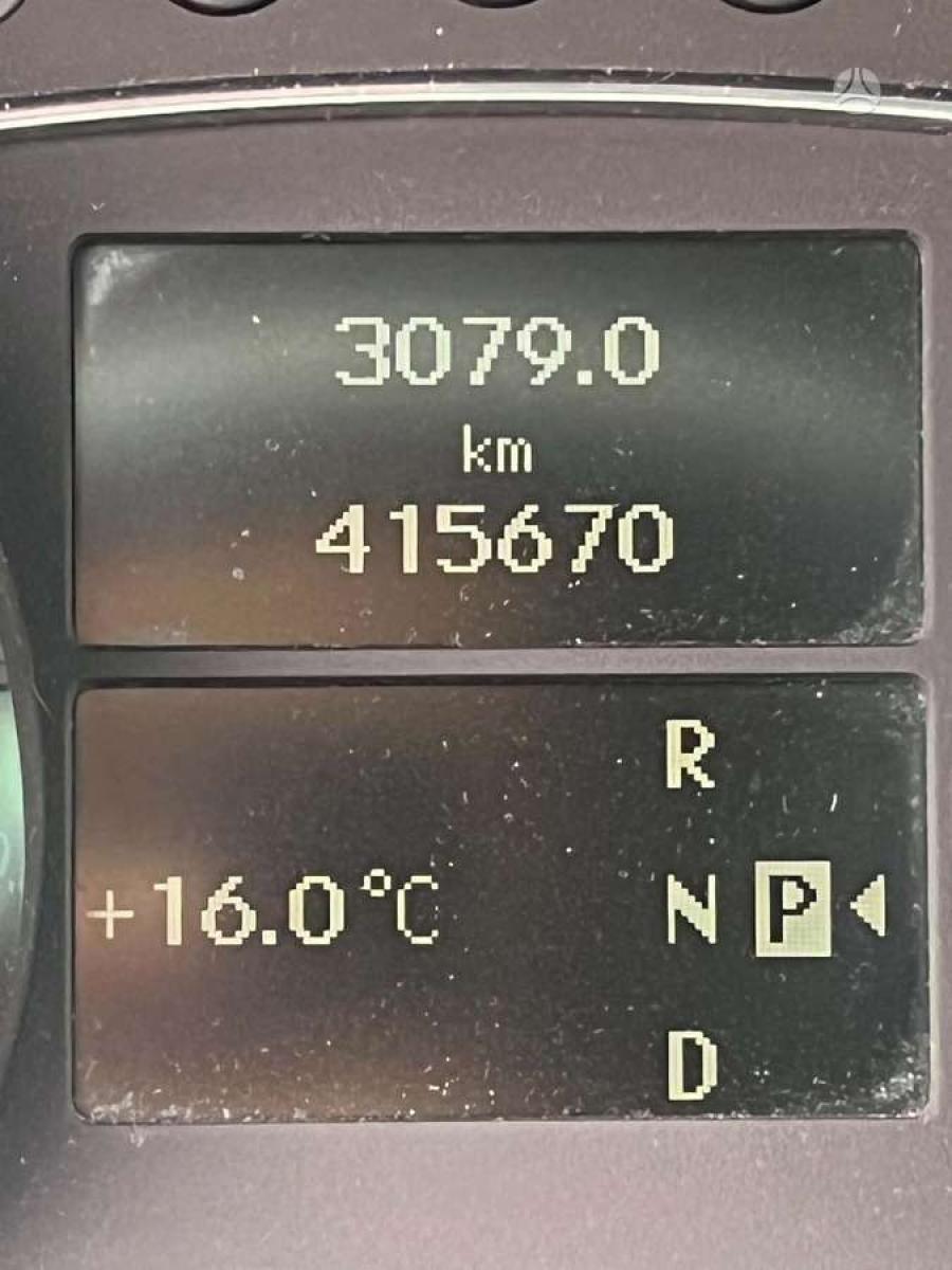 Black Mercedes-Benz R 320 2007 in Pakruojis, with an engine capacity of 2.99 L and mileage of 416 thousand km for 3350 €, photo 7 on AUTOMOTO.COM.LV