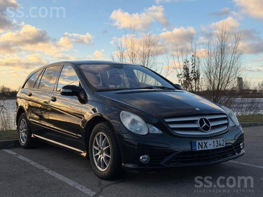 Black Mercedes-Benz R 320 2008 in Riga, with an engine capacity of 3.00 L and mileage of 190 thousand km for 5150 €, photo 2 on AUTOMOTO.COM.LV