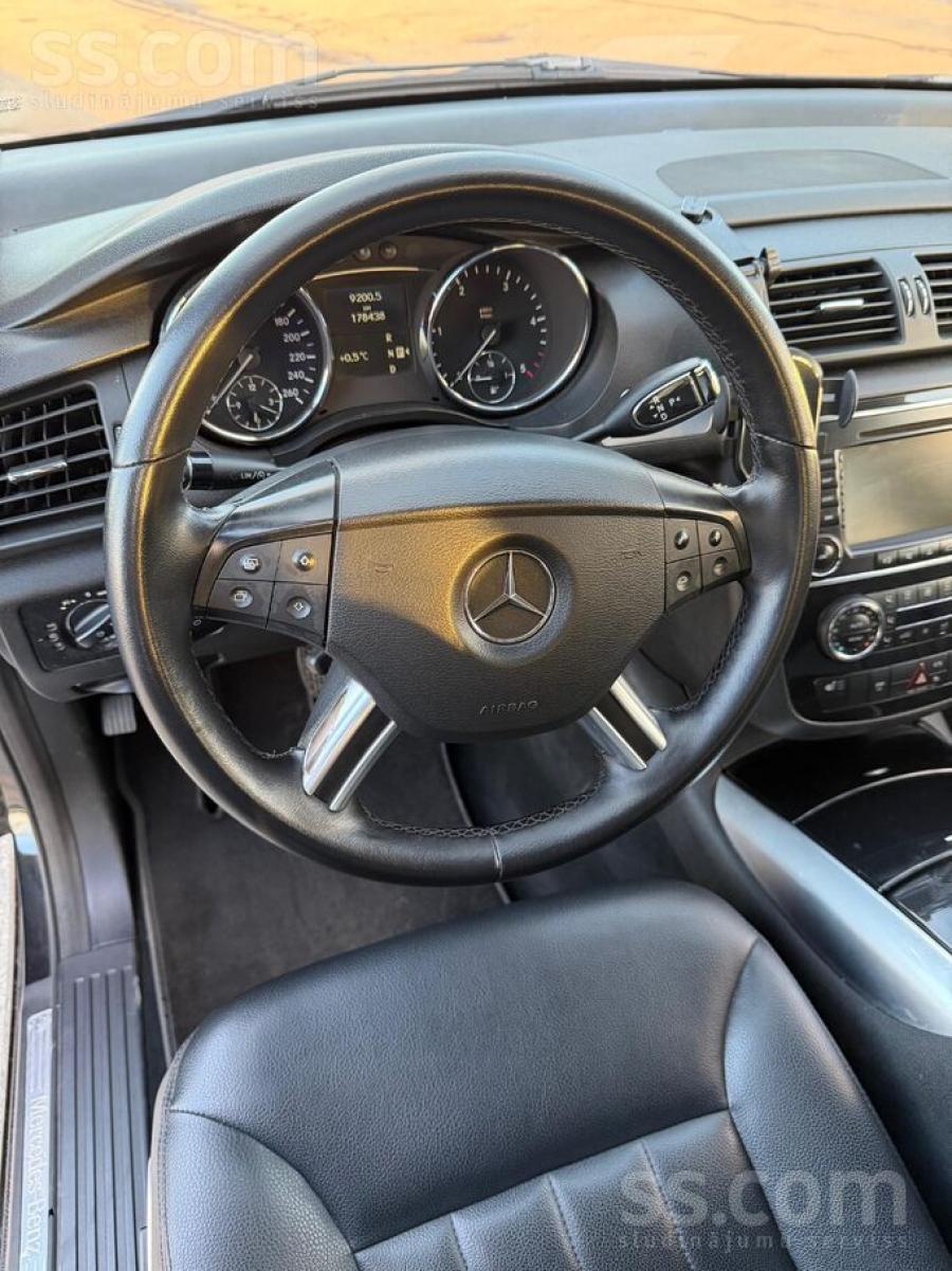 Black Mercedes-Benz R 320 2008 in Riga, with an engine capacity of 3.00 L and mileage of 181 thousand km for 4850 €, photo 8 on AUTOMOTO.COM.LV