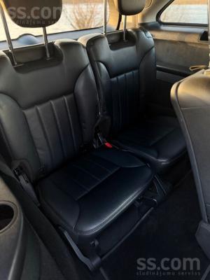 Black Mercedes-Benz R 320 2008 in Riga, with an engine capacity of 3.00 L and mileage of 181 thousand km for 4850 €, photo 13 on AUTOMOTO.COM.LV