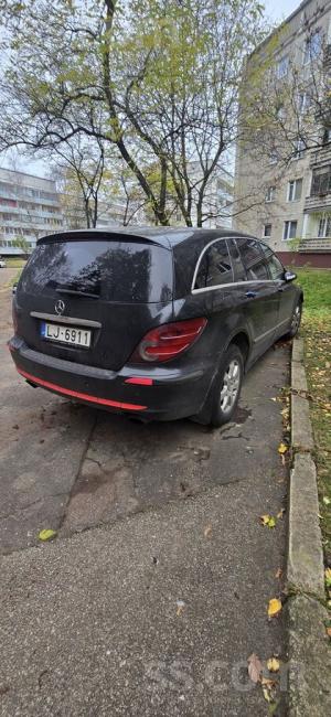 Melns Mercedes-Benz R 320 2008 Rīga, ar dzinēja tilpumu 3.20 L un nobraukumu 0 tūkst. km par 2500 €, foto 4 vietnē AUTOMOTO.COM.LV