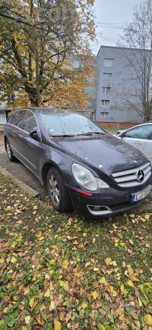 Melns Mercedes-Benz R 320 2008 Rīga, ar dzinēja tilpumu 3.20 L un nobraukumu 0 tūkst. km par 2500 €, foto 6 vietnē AUTOMOTO.COM.LV