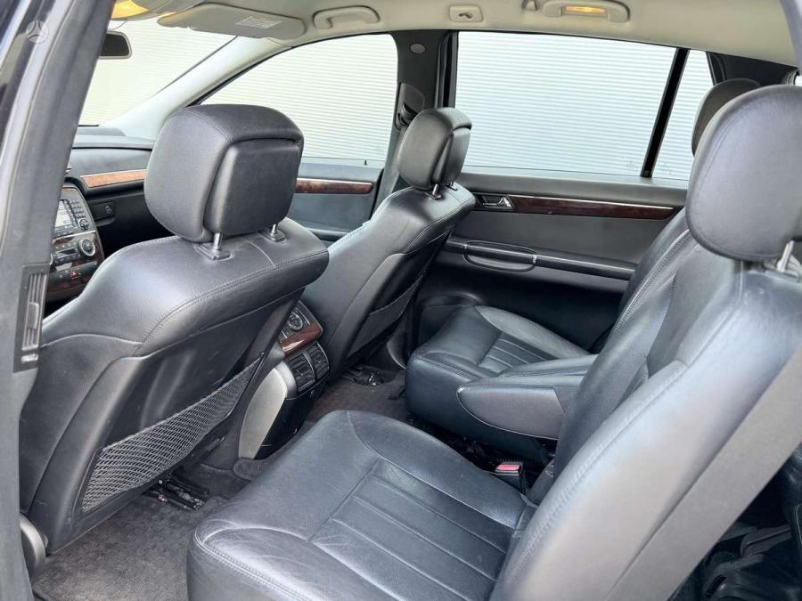 Melns Mercedes-Benz R 320 2008 Viļņa, ar dzinēja tilpumu 2.99 L un nobraukumu 325 tūkst. km par 1900 €, foto 9 vietnē AUTOMOTO.COM.LV