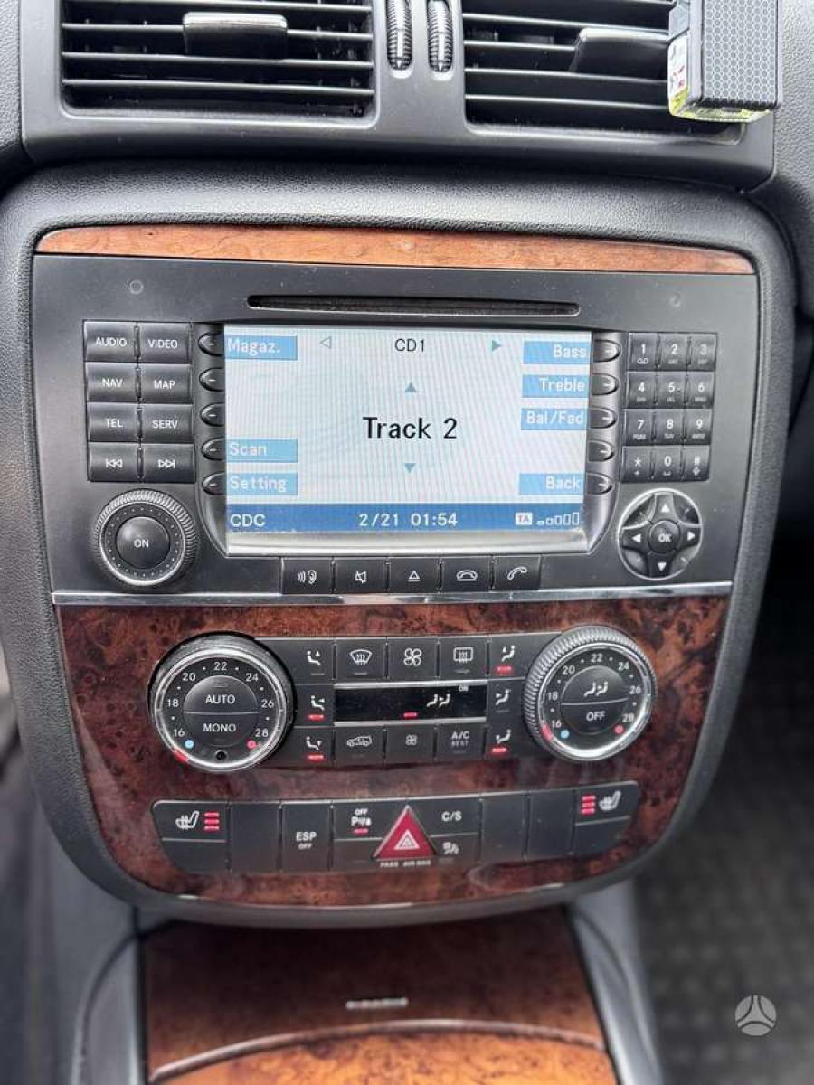 Melns Mercedes-Benz R 320 2008 Viļņa, ar dzinēja tilpumu 2.99 L un nobraukumu 325 tūkst. km par 1900 €, foto 13 vietnē AUTOMOTO.COM.LV