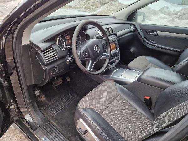 Melns Mercedes-Benz R 320 2012 Tauragė, ar dzinēja tilpumu 2.99 L un nobraukumu 180 tūkst. km par 6900 €, foto 11 vietnē AUTOMOTO.COM.LV