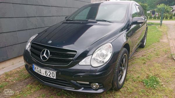 Black Mercedes-Benz R 320 2006 in Kaunas, with an engine capacity of 3.00 L and mileage of 401 thousand km for 3500 €, photo 2 on AUTOMOTO.COM.LV