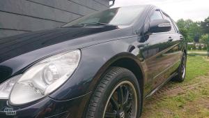 Melns Mercedes-Benz R 320 2006 Kauņa, ar dzinēja tilpumu 3.00 L un nobraukumu 401 tūkst. km par 3500 €, foto 6 vietnē AUTOMOTO.COM.LV
