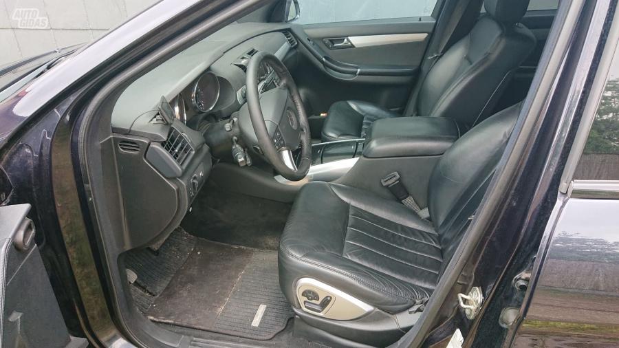 Melns Mercedes-Benz R 320 2006 Kauņa, ar dzinēja tilpumu 3.00 L un nobraukumu 401 tūkst. km par 3500 €, foto 7 vietnē AUTOMOTO.COM.LV