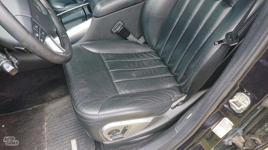 Melns Mercedes-Benz R 320 2006 Kauņa, ar dzinēja tilpumu 3.00 L un nobraukumu 401 tūkst. km par 3500 €, foto 8 vietnē AUTOMOTO.COM.LV