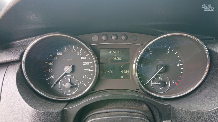 Melns Mercedes-Benz R 320 2006 Kauņa, ar dzinēja tilpumu 3.00 L un nobraukumu 401 tūkst. km par 3500 €, foto 9 vietnē AUTOMOTO.COM.LV