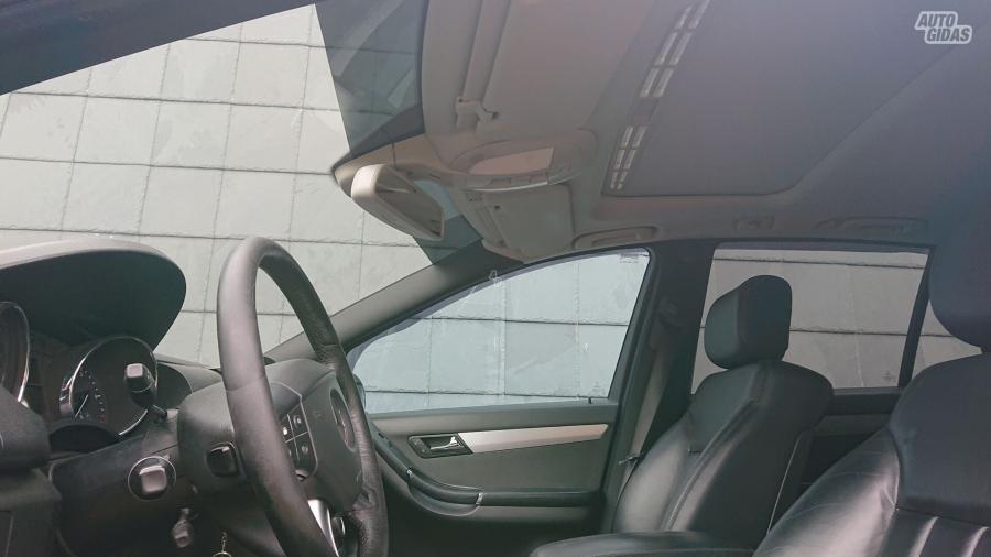 Melns Mercedes-Benz R 320 2006 Kauņa, ar dzinēja tilpumu 3.00 L un nobraukumu 401 tūkst. km par 3500 €, foto 10 vietnē AUTOMOTO.COM.LV
