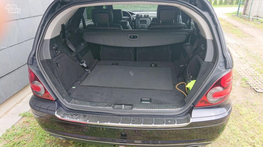 Melns Mercedes-Benz R 320 2006 Kauņa, ar dzinēja tilpumu 3.00 L un nobraukumu 401 tūkst. km par 3500 €, foto 24 vietnē AUTOMOTO.COM.LV