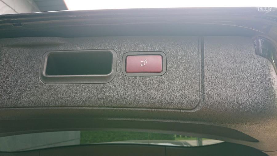 Melns Mercedes-Benz R 320 2006 Kauņa, ar dzinēja tilpumu 3.00 L un nobraukumu 401 tūkst. km par 3500 €, foto 25 vietnē AUTOMOTO.COM.LV