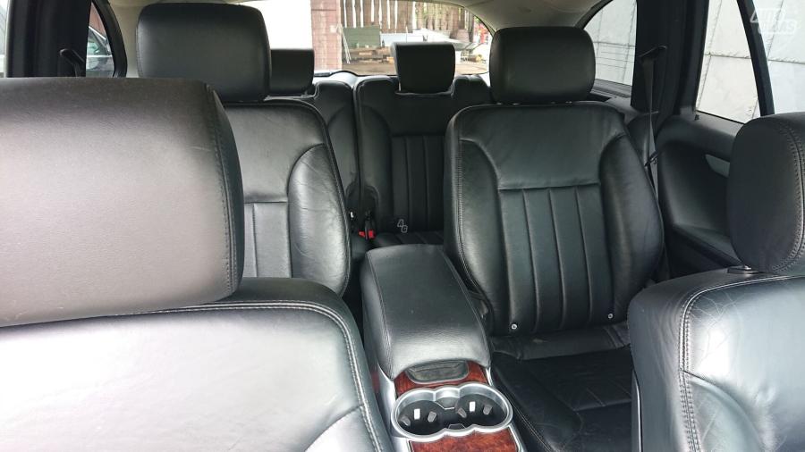 Melns Mercedes-Benz R 320 2006 Kauņa, ar dzinēja tilpumu 3.00 L un nobraukumu 401 tūkst. km par 3500 €, foto 27 vietnē AUTOMOTO.COM.LV