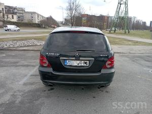 Melns Mercedes-Benz R 320 2006 Rīga, ar dzinēja tilpumu 3.00 L un nobraukumu 500 tūkst. km par 2500 €, foto 4 vietnē AUTOMOTO.COM.LV