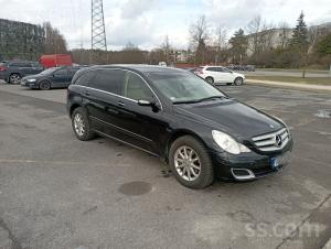 Melns Mercedes-Benz R 320 2006 Rīga, ar dzinēja tilpumu 3.00 L un nobraukumu 500 tūkst. km par 2500 €, foto 5 vietnē AUTOMOTO.COM.LV