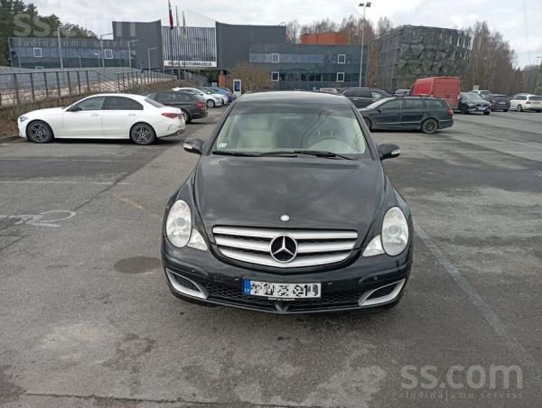 Melns Mercedes-Benz R 320 2006 Rīga, ar dzinēja tilpumu 3.00 L un nobraukumu 500 tūkst. km par 2500 €, foto 5 vietnē AUTOMOTO.COM.LV