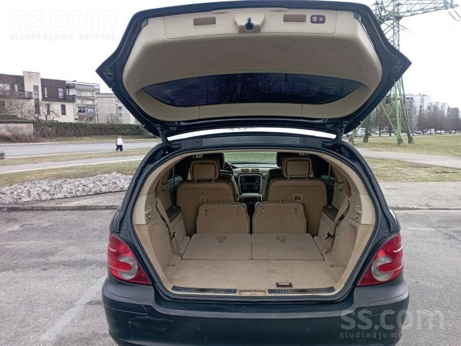 Melns Mercedes-Benz R 320 2006 Rīga, ar dzinēja tilpumu 3.00 L un nobraukumu 500 tūkst. km par 2500 €, foto 14 vietnē AUTOMOTO.COM.LV