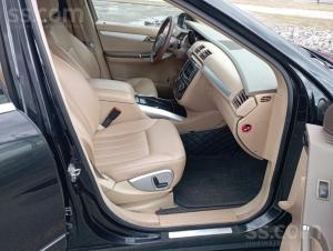 Melns Mercedes-Benz R 320 2006 Rīga, ar dzinēja tilpumu 3.00 L un nobraukumu 500 tūkst. km par 2500 €, foto 16 vietnē AUTOMOTO.COM.LV