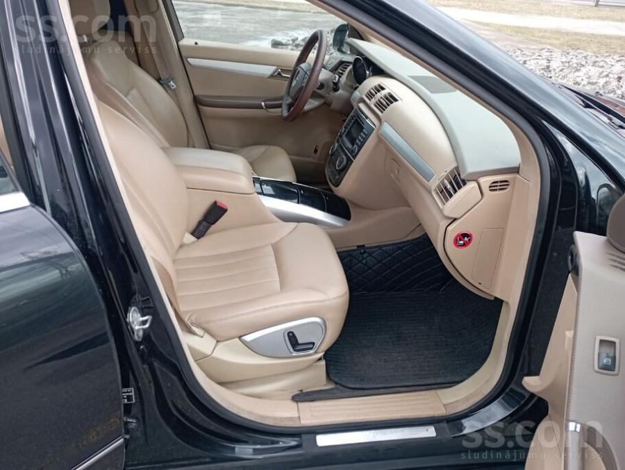 Melns Mercedes-Benz R 320 2006 Rīga, ar dzinēja tilpumu 3.00 L un nobraukumu 500 tūkst. km par 2500 €, foto 16 vietnē AUTOMOTO.COM.LV
