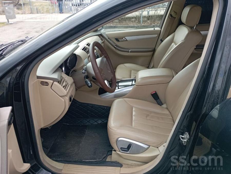 Melns Mercedes-Benz R 320 2006 Rīga, ar dzinēja tilpumu 3.00 L un nobraukumu 500 tūkst. km par 2500 €, foto 19 vietnē AUTOMOTO.COM.LV