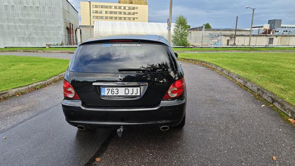 Mercedes-Benz R 320 2006 in Tallinn on AUTOMOTO.COM.LV Black Mercedes-Benz R 320 2006 in Tallinn, with an engine capacity of 3.00 L and mileage of 232 thousand km for 5000 €, photo 7 on AUTOMOTO.COM.LV
