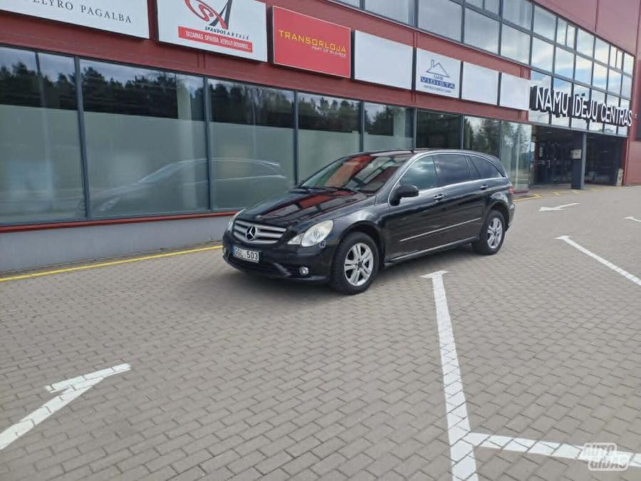 Melns Mercedes-Benz R 320 2007 Utena, ar dzinēja tilpumu 3.00 L un nobraukumu 368 tūkst. km par 2250 €, foto 1 vietnē AUTOMOTO.COM.LV