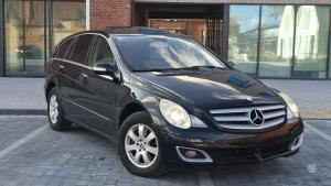 Melns Mercedes-Benz R 320 2007 Klaipėda, ar dzinēja tilpumu 2.99 L un nobraukumu 303 tūkst. km par 2350 €, foto  vietnē AUTOMOTO.COM.LV