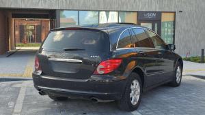 Melns Mercedes-Benz R 320 2007 Klaipėda, ar dzinēja tilpumu 2.99 L un nobraukumu 303 tūkst. km par 2350 €, foto 10 vietnē AUTOMOTO.COM.LV