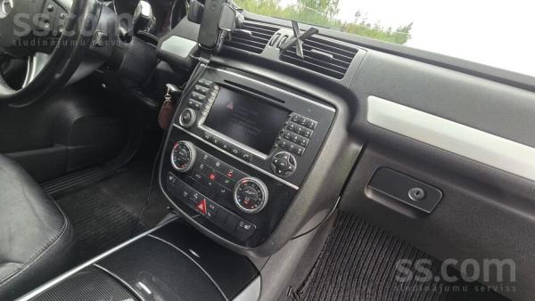 Мерседес Р 320 2008 в Тукумс на AUTOMOTO.COM.LV Черный Мерседес Р 320 2008 в Тукумс, объемом двигателя 3.00 л и пробегом 287 тыс. км за 5300 €, фото 6 на AUTOMOTO.COM.LV