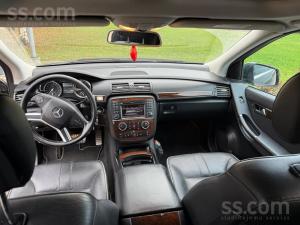 Melns Mercedes-Benz R 320 2012 Cēsis, ar dzinēja tilpumu 3.00 L un nobraukumu 333 tūkst. km par 11800 €, foto 5 vietnē AUTOMOTO.COM.LV