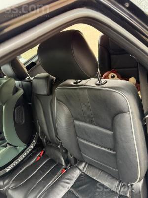 Melns Mercedes-Benz R 320 2012 Cēsis, ar dzinēja tilpumu 3.00 L un nobraukumu 333 tūkst. km par 11800 €, foto 7 vietnē AUTOMOTO.COM.LV