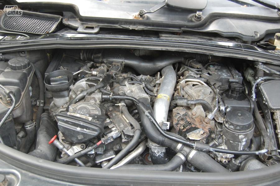 Blue Mercedes-Benz R 320 2007 in Kaunas, with an engine capacity of 3.00 L and mileage of 360 thousand km for 2700 €, photo 8 on AUTOMOTO.COM.LV