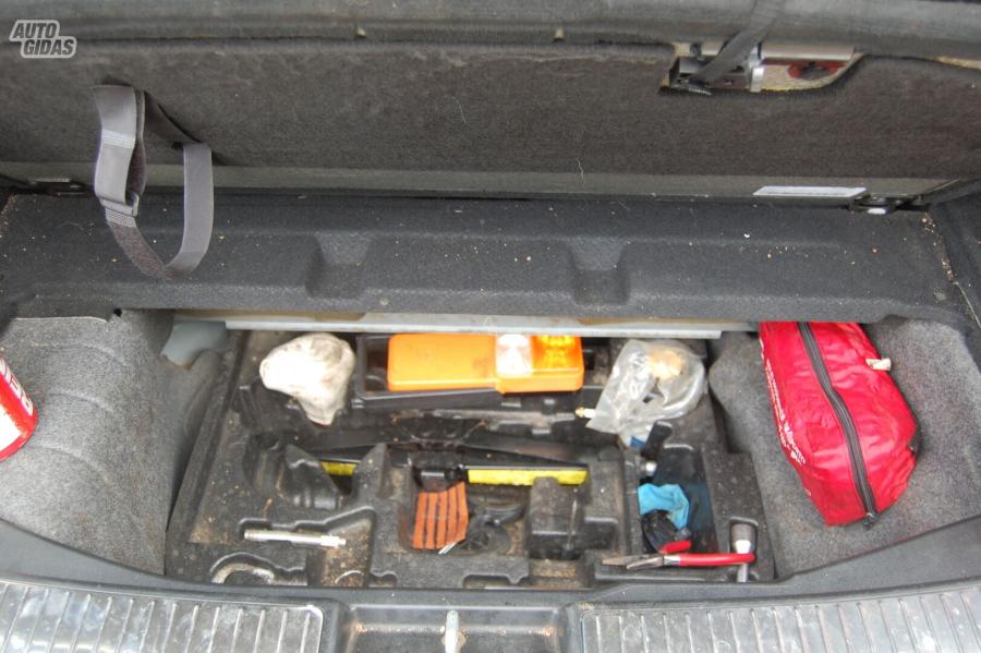 Blue Mercedes-Benz R 320 2007 in Kaunas, with an engine capacity of 3.00 L and mileage of 360 thousand km for 2700 €, photo 11 on AUTOMOTO.COM.LV