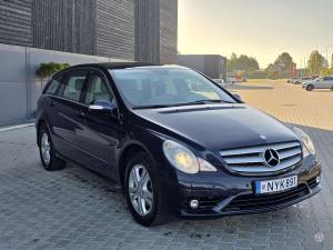 Blue Mercedes-Benz R 320 2008 in Siauliai, with an engine capacity of 3.00 L and mileage of 310 thousand km for 2850 €, photo 5 on AUTOMOTO.COM.LV