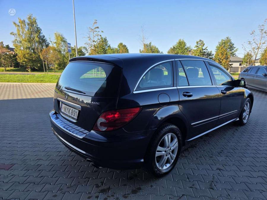 Blue Mercedes-Benz R 320 2008 in Siauliai, with an engine capacity of 3.00 L and mileage of 310 thousand km for 2850 €, photo 7 on AUTOMOTO.COM.LV