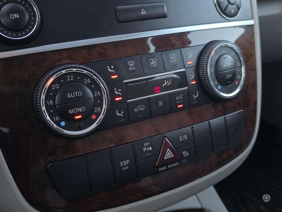 Blue Mercedes-Benz R 320 2008 in Siauliai, with an engine capacity of 3.00 L and mileage of 310 thousand km for 2850 €, photo 15 on AUTOMOTO.COM.LV