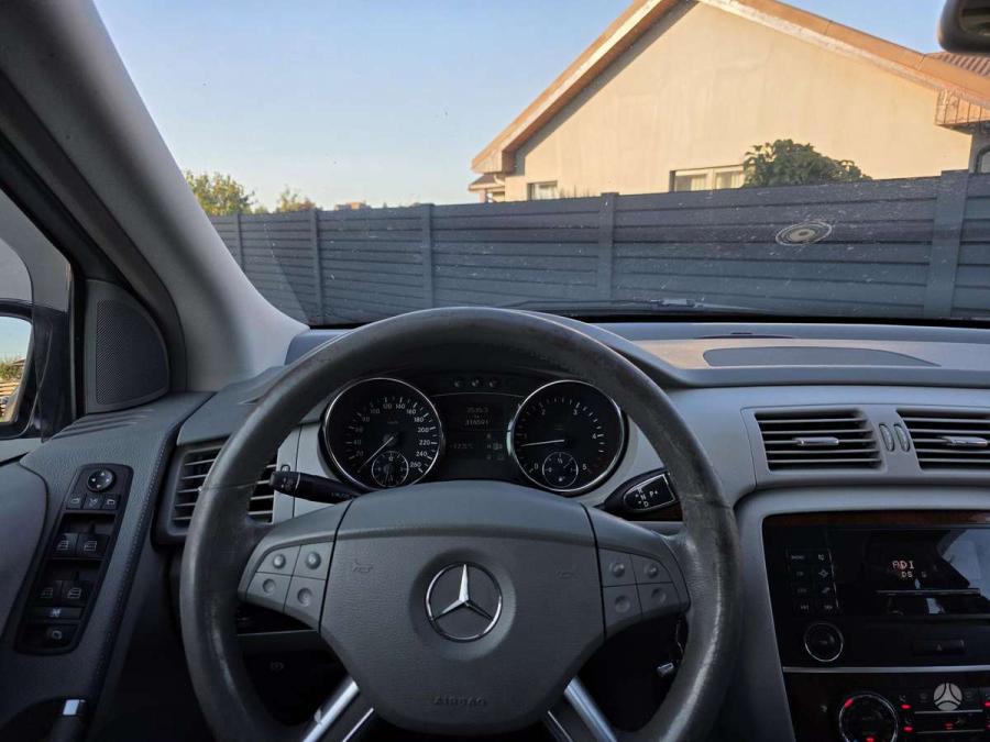 Blue Mercedes-Benz R 320 2008 in Siauliai, with an engine capacity of 3.00 L and mileage of 310 thousand km for 2850 €, photo 16 on AUTOMOTO.COM.LV