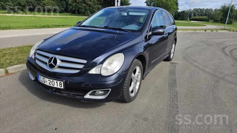 Blue Mercedes-Benz R 320 2006 in Riga, with an engine capacity of 3.00 L and mileage of 300 thousand km for 2700 €, photo 1 on AUTOMOTO.COM.LV