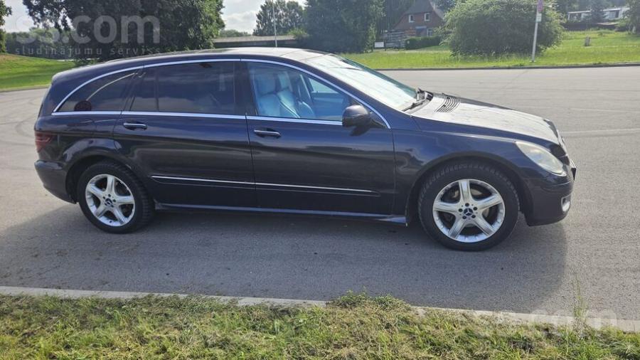 Blue Mercedes-Benz R 320 2006 in Riga, with an engine capacity of 3.00 L and mileage of 300 thousand km for 2700 €, photo 5 on AUTOMOTO.COM.LV