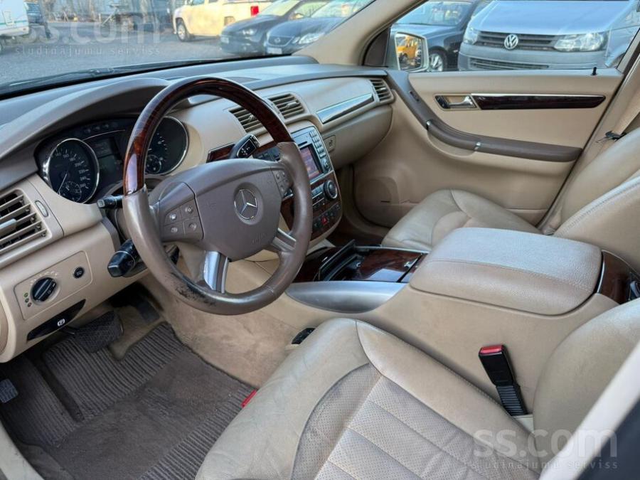Brown Mercedes-Benz R 320 2006 in Riga, with an engine capacity of 3.00 L and mileage of 537 thousand km for 7990 €, photo 13 on AUTOMOTO.COM.LV