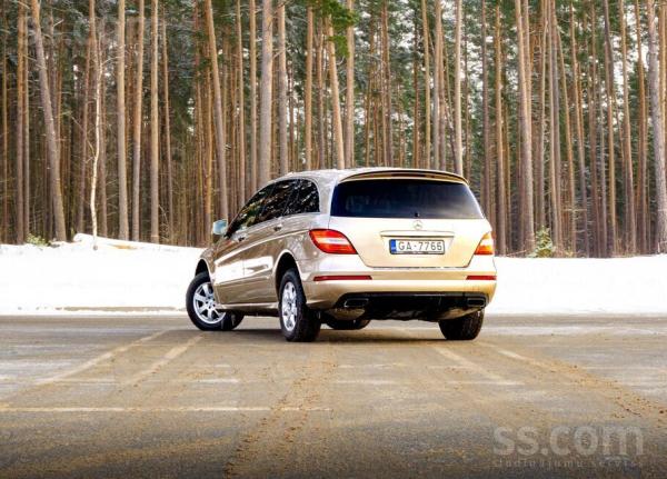 Brown Mercedes-Benz R 320 2006 in Riga, with an engine capacity of 3.00 L and mileage of 537 thousand km for 7990 €, photo 8 on AUTOMOTO.COM.LV