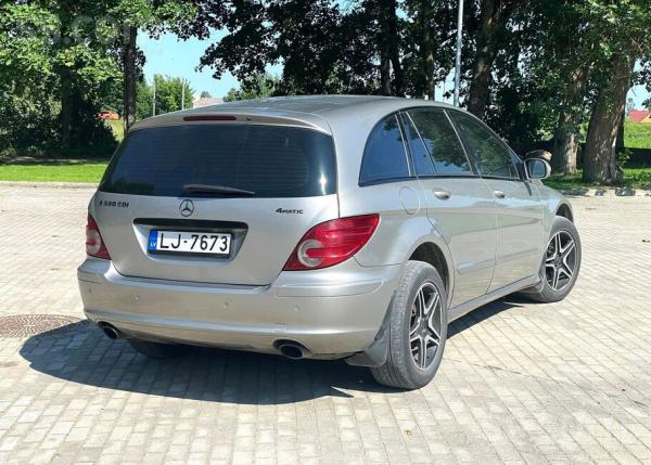 Brūns Mercedes-Benz R 320 2006 Jēkabpils, ar dzinēja tilpumu 3.20 L un nobraukumu 318 tūkst. km par 5990 €, foto 3 vietnē AUTOMOTO.COM.LV