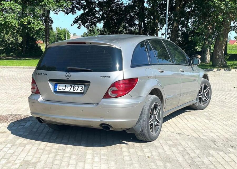 Brūns Mercedes-Benz R 320 2006 Jēkabpils, ar dzinēja tilpumu 3.20 L un nobraukumu 318 tūkst. km par 5990 €, foto 4 vietnē AUTOMOTO.COM.LV